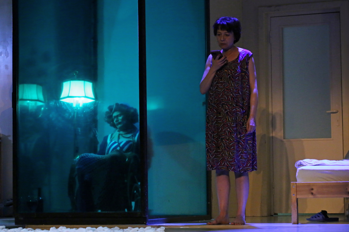 La câțiva oameni distanță de tine, 23 octombrie. Foto: Mihaela Marin ...